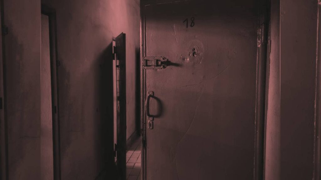Dissecting ‘The Pale Man’ by Julius Long - A Midnight Kind of Place